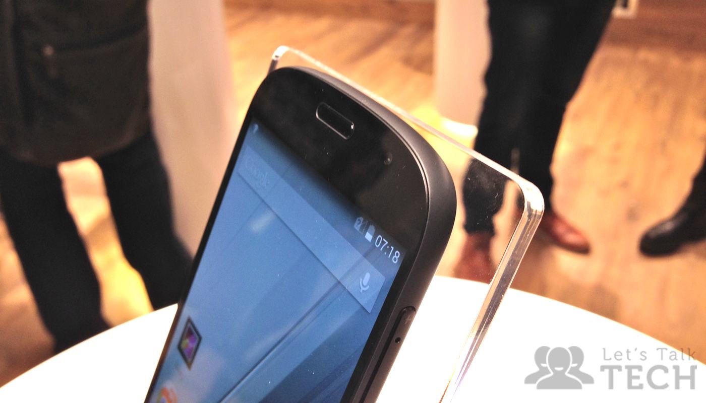 YotaPhone 2 Dual-display Smartphone: First Impressions - Let's Talk Tech